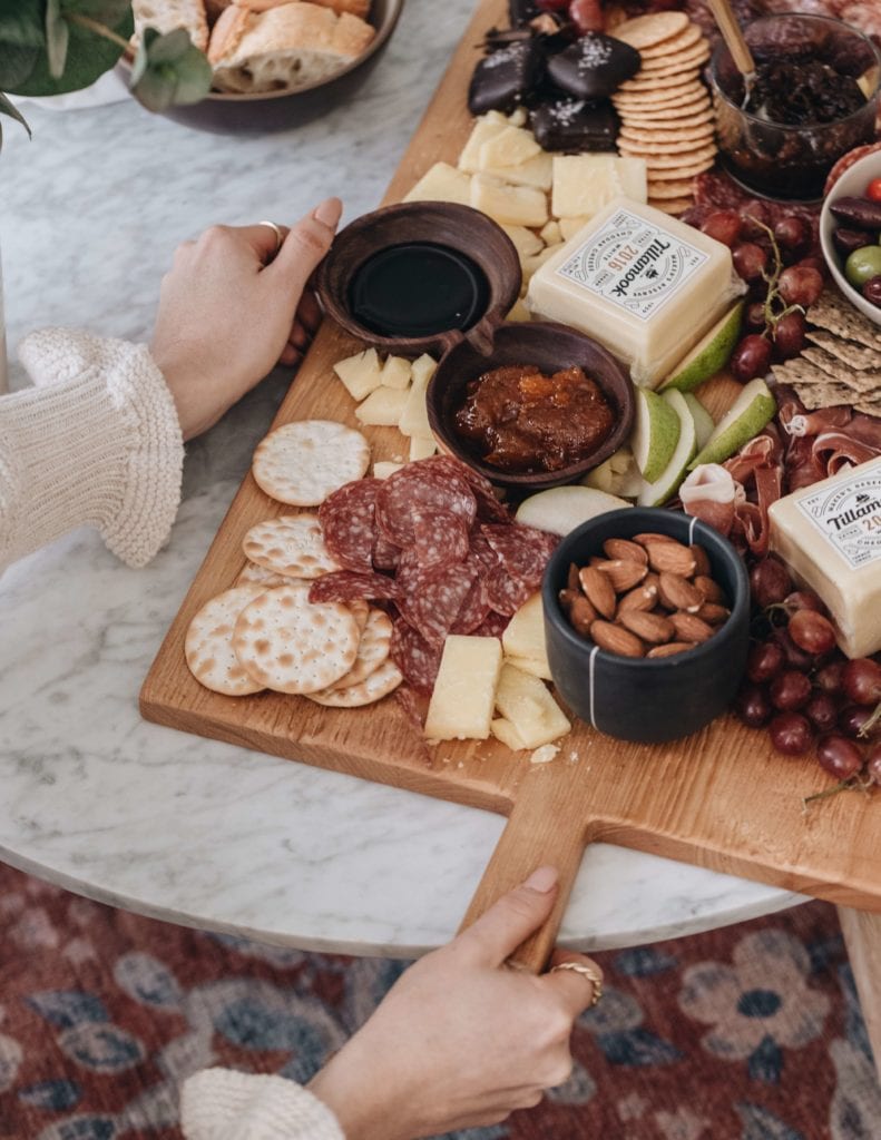 How to Make the Ultimate Cheese Board for Cheddar Lovers - Wit ...