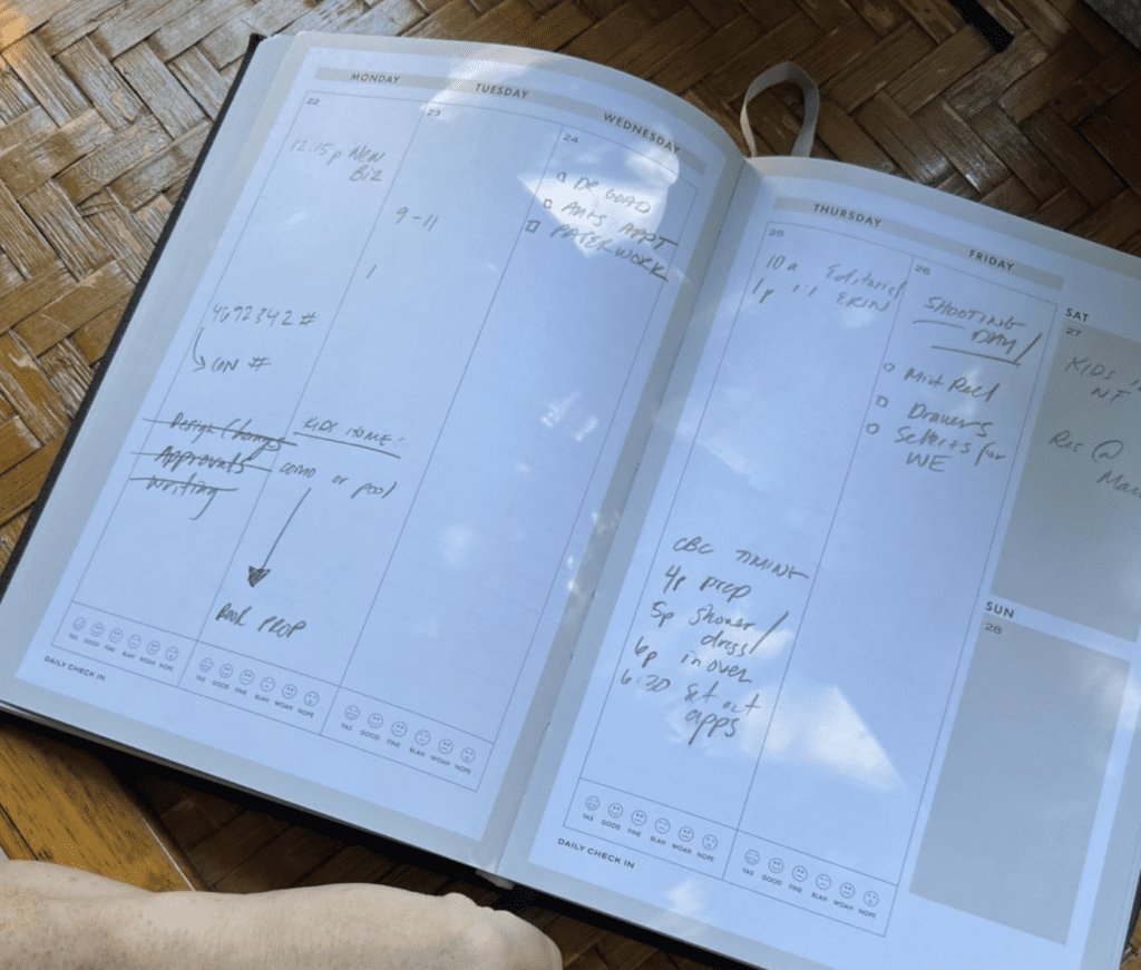 My Weekly Work Routine: Take a Peek Into My Monday - Friday Schedule ...